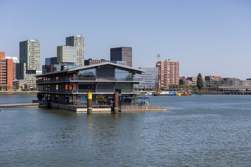 Floating Office in Rotterdam Floating Office in Rotterdam - industrieBAU